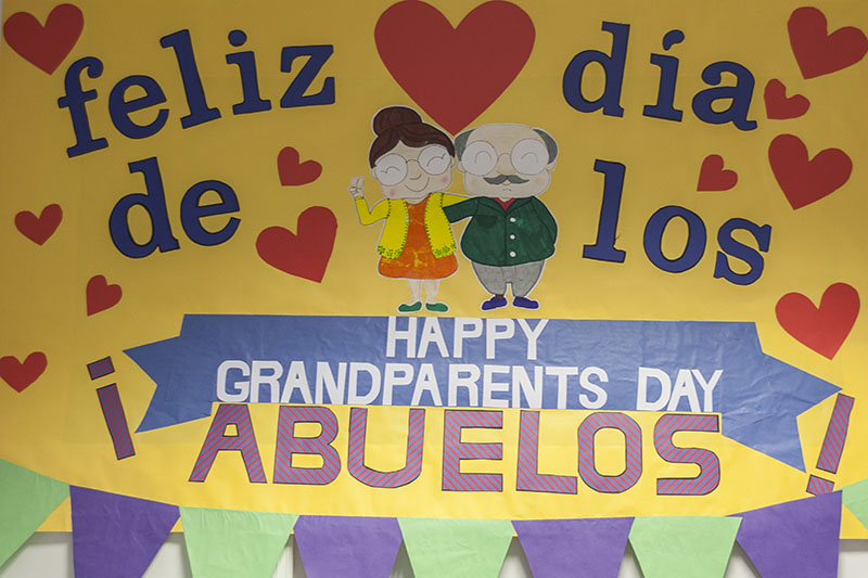 Celebramos en el Colegio el Día de los Abuelos • Colegio CEU Montepríncipe